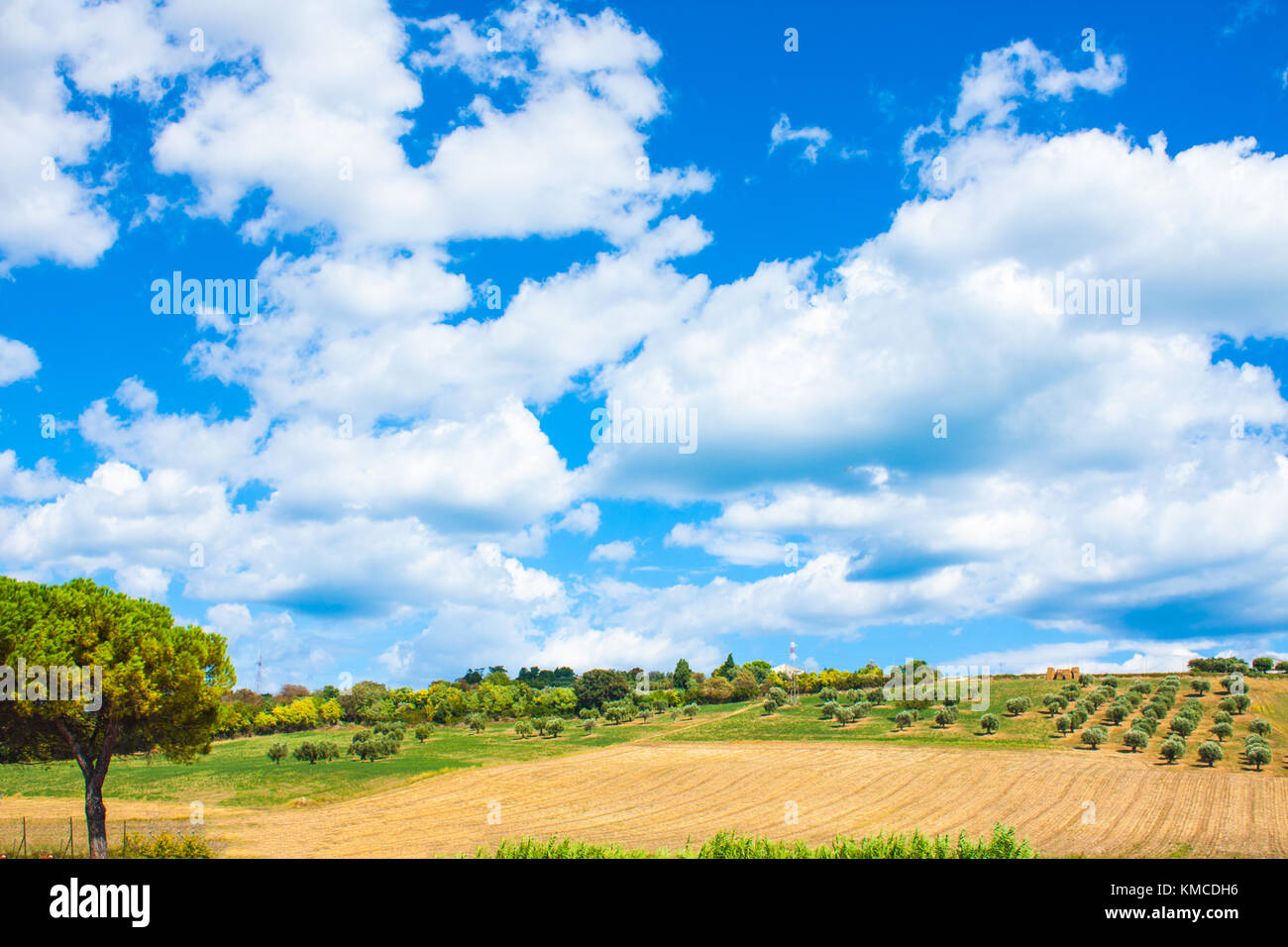 Italy landscape view with clouds on blue sky, Italian fields Stock ...
