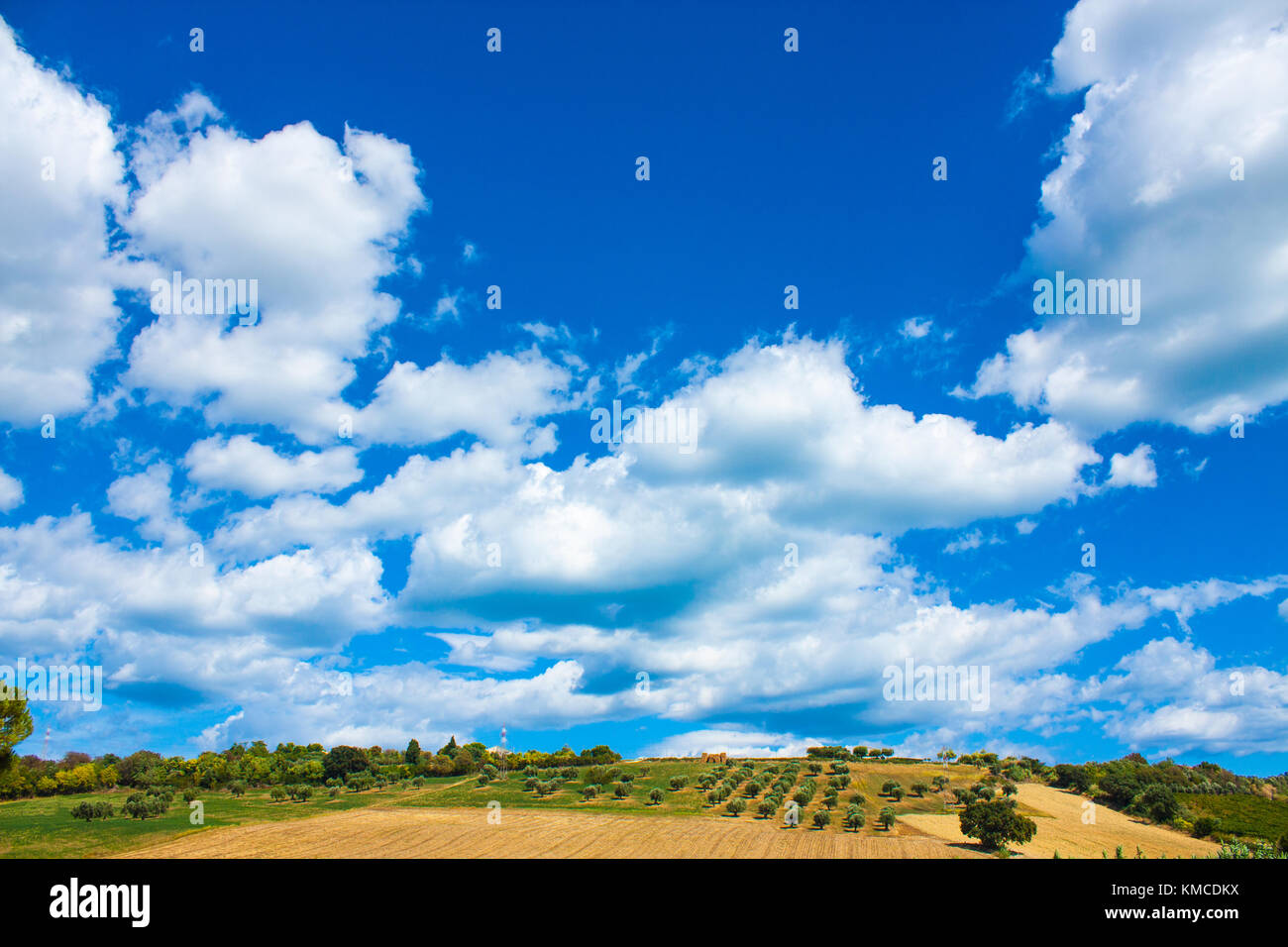 Italy landscape view with clouds on blue sky, Italian fields Stock ...