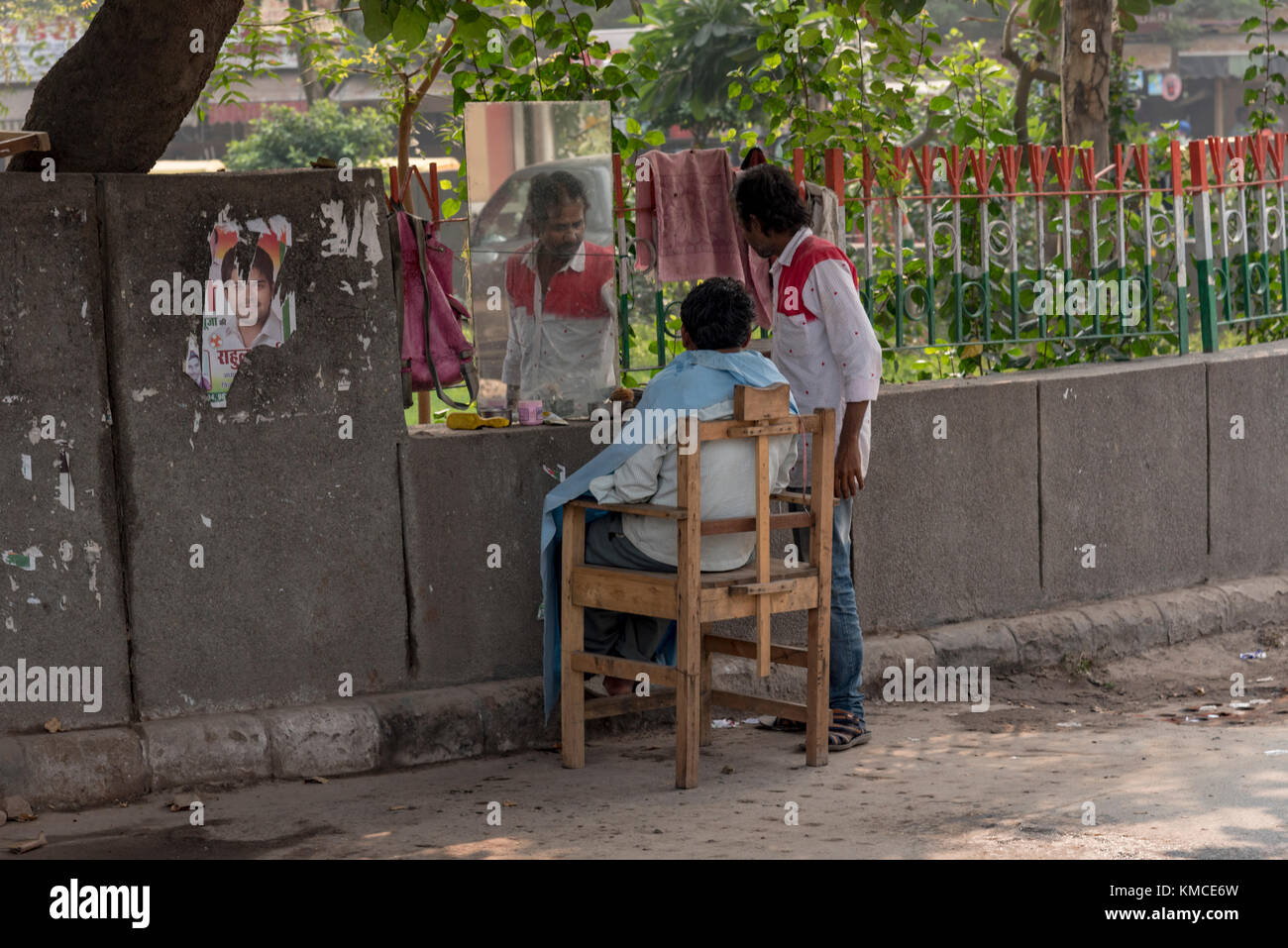 Road side barber hi-res stock photography and images - Alamy