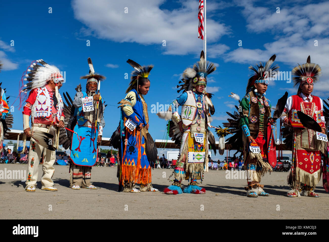 Shoshone dance hi-res stock photography and images - Alamy