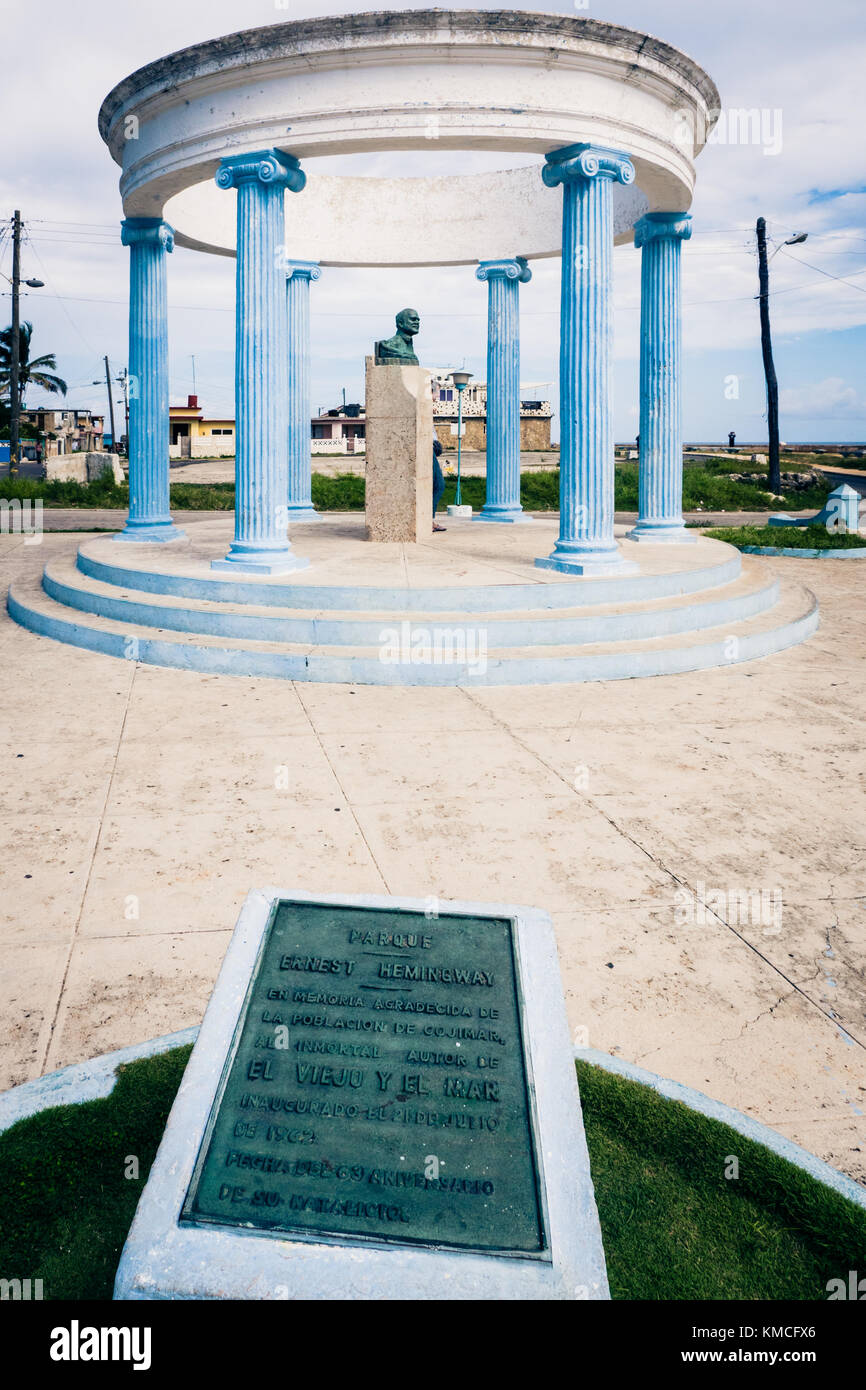 Statue Of Ernest Hemingway High Resolution Stock Photography and Images ...