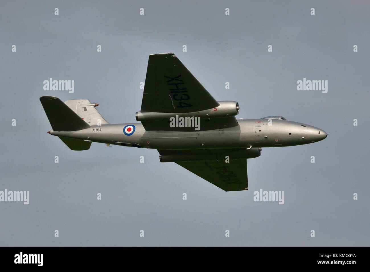 Raf english electric canberra aircraft hi-res stock photography and ...