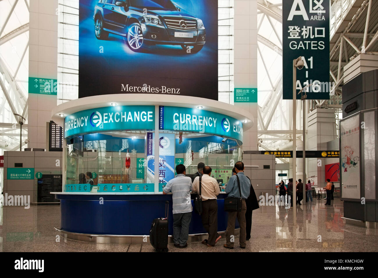 Currency exchange booth hi-res stock photography and images - Alamy