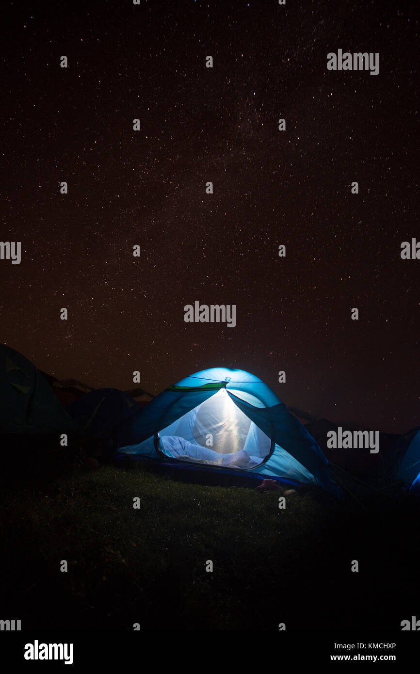 The night sky of the stars and the camping tents at night Stock Photo ...