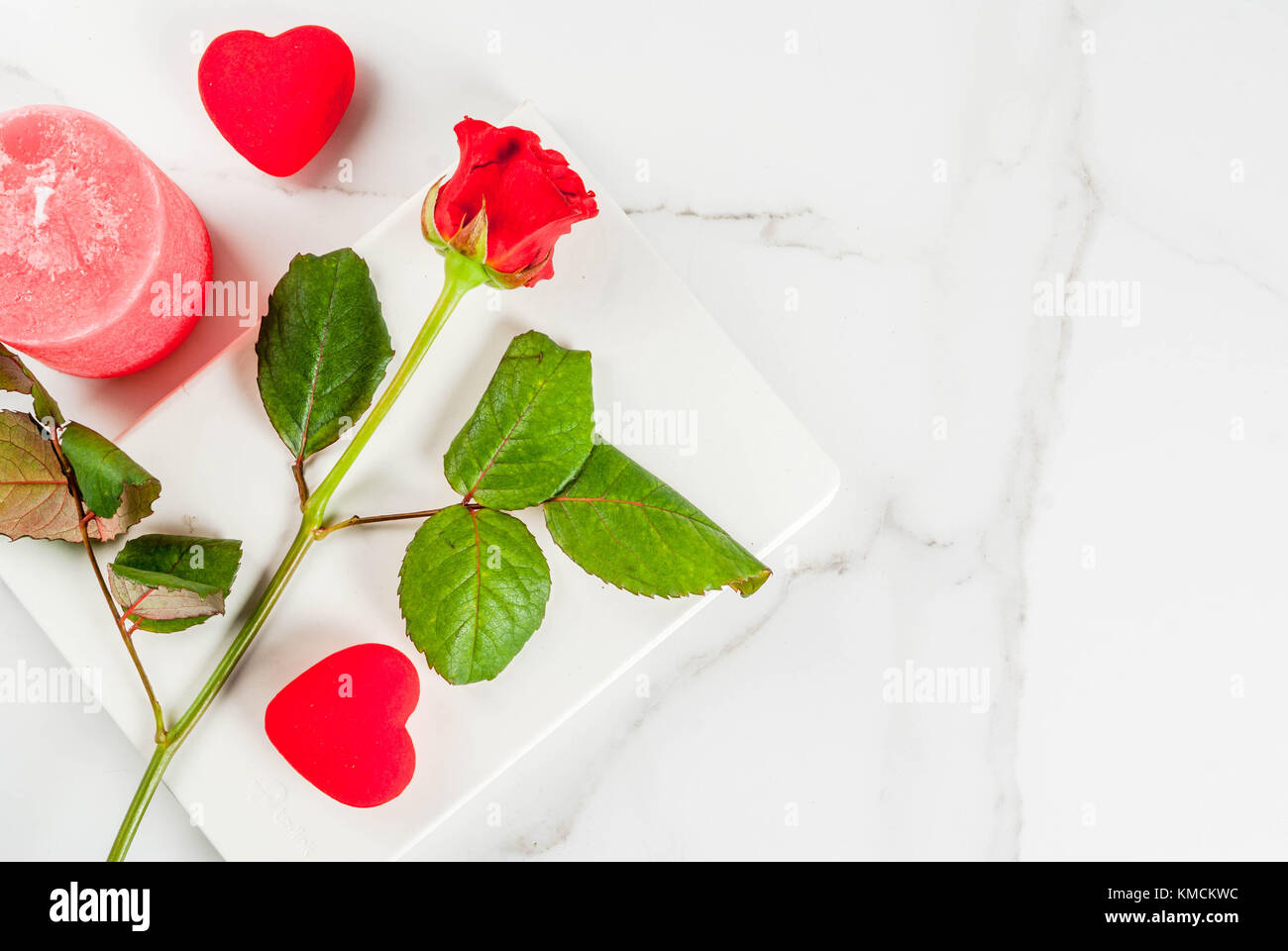 Red ribbon wedding tie bouquet hi-res stock photography and images - Alamy