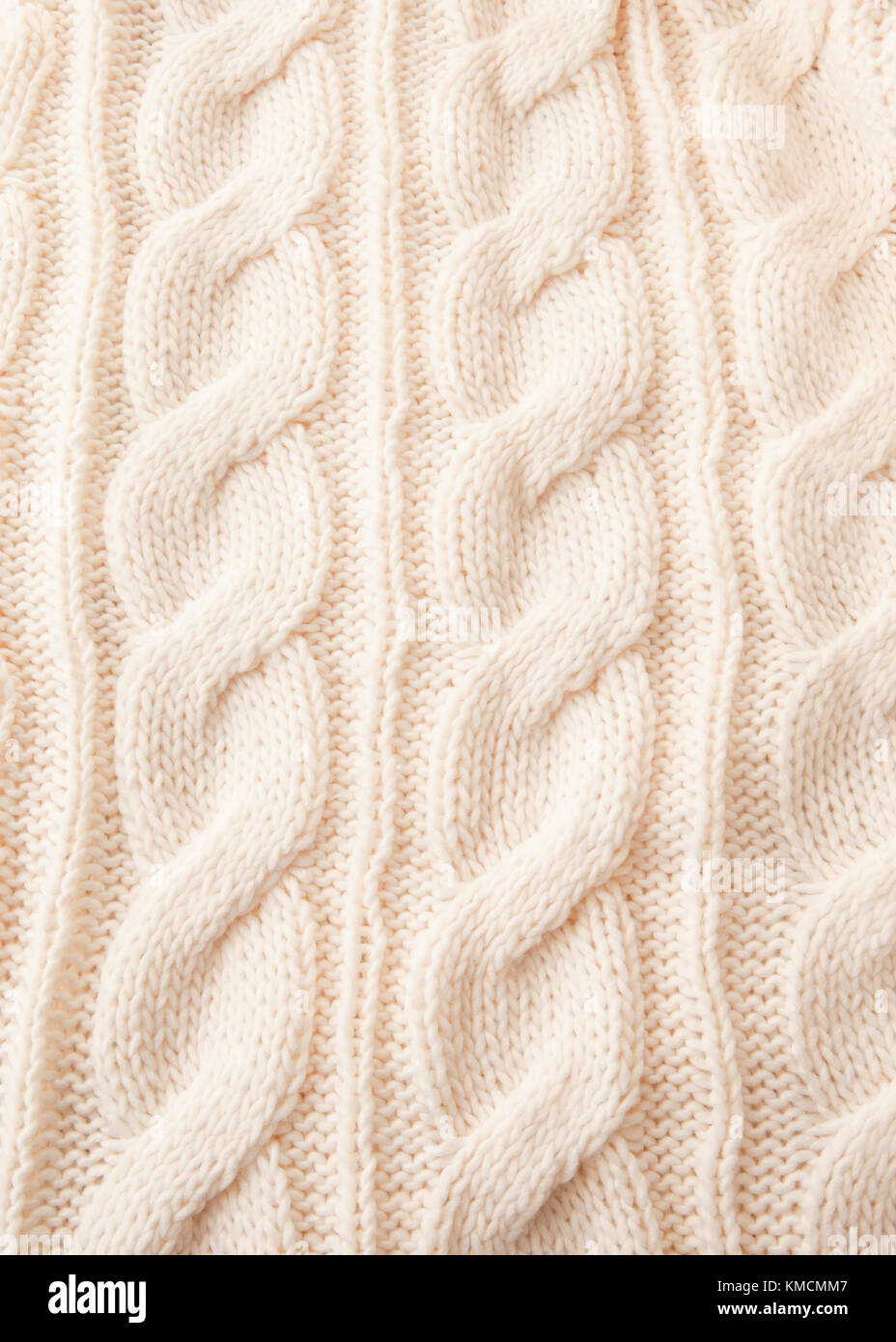 White cable knit pattern as a background Stock Photo - Alamy