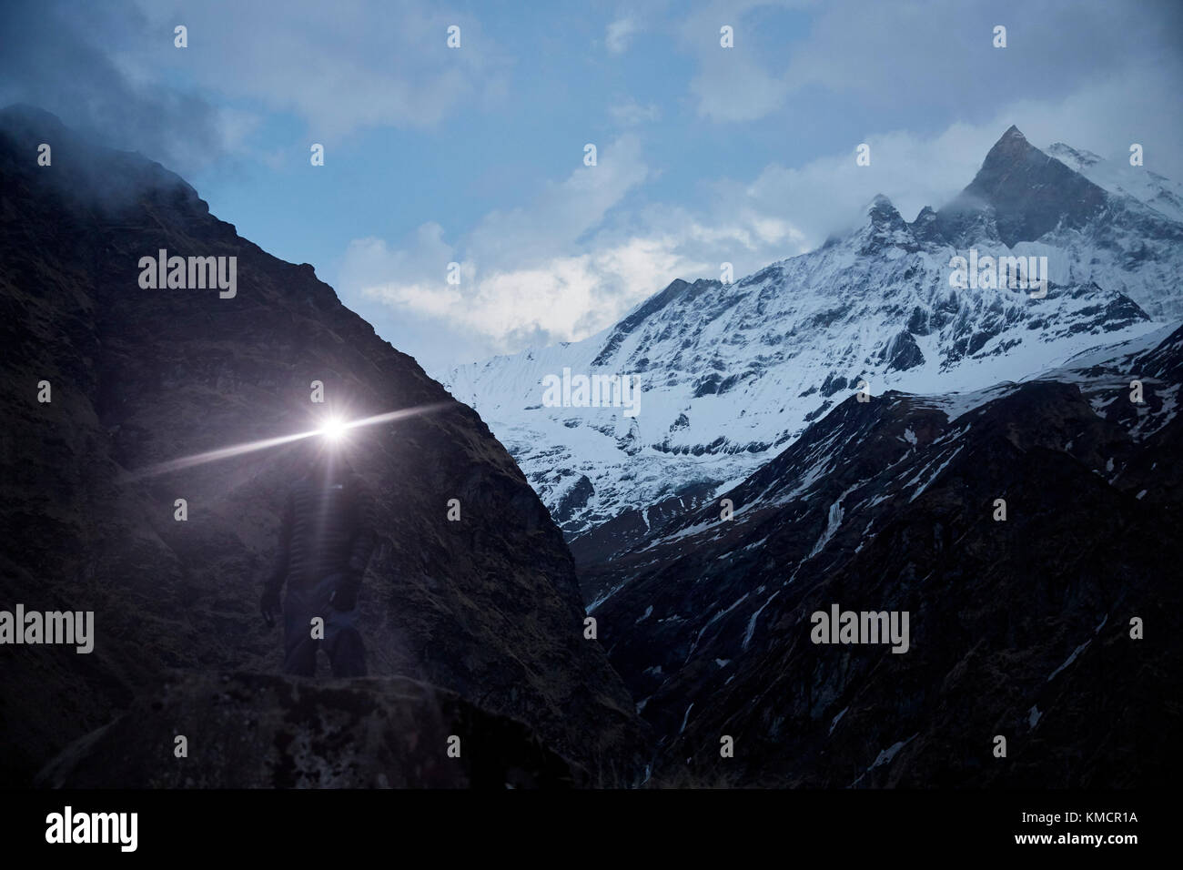 Night time trek in the himalayas with a headtorch Stock Photo - Alamy