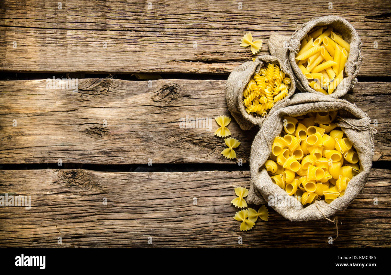 Dry several types pasta hi-res stock photography and images - Alamy