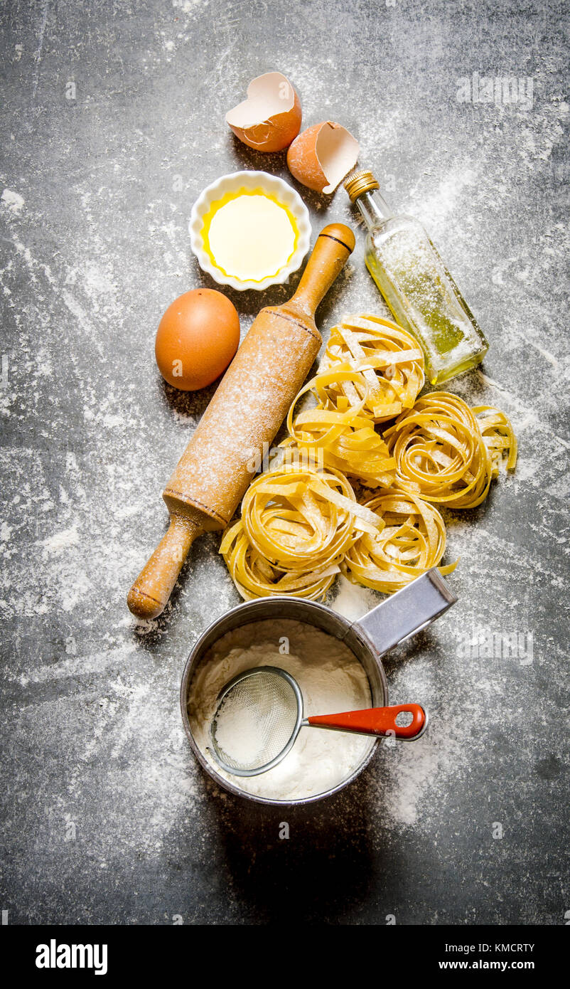 Fresh ingredients pasta flour hi-res stock photography and images - Alamy