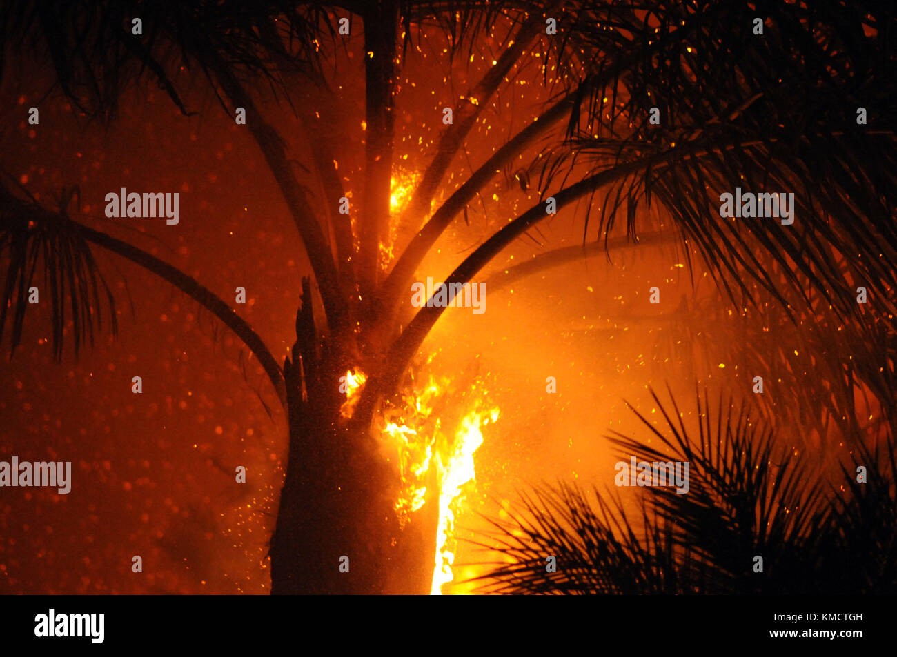 Santa paula fire hi-res stock photography and images - Alamy