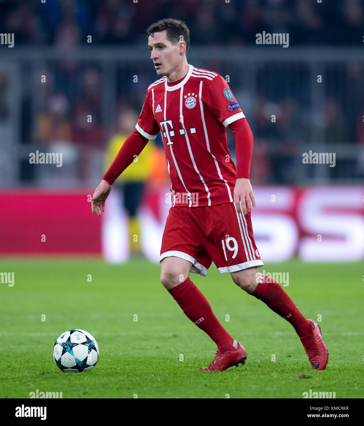 Munich, Germany. 05th Dec, 2017. Bayern Munich's Sebastian Rudy in ...