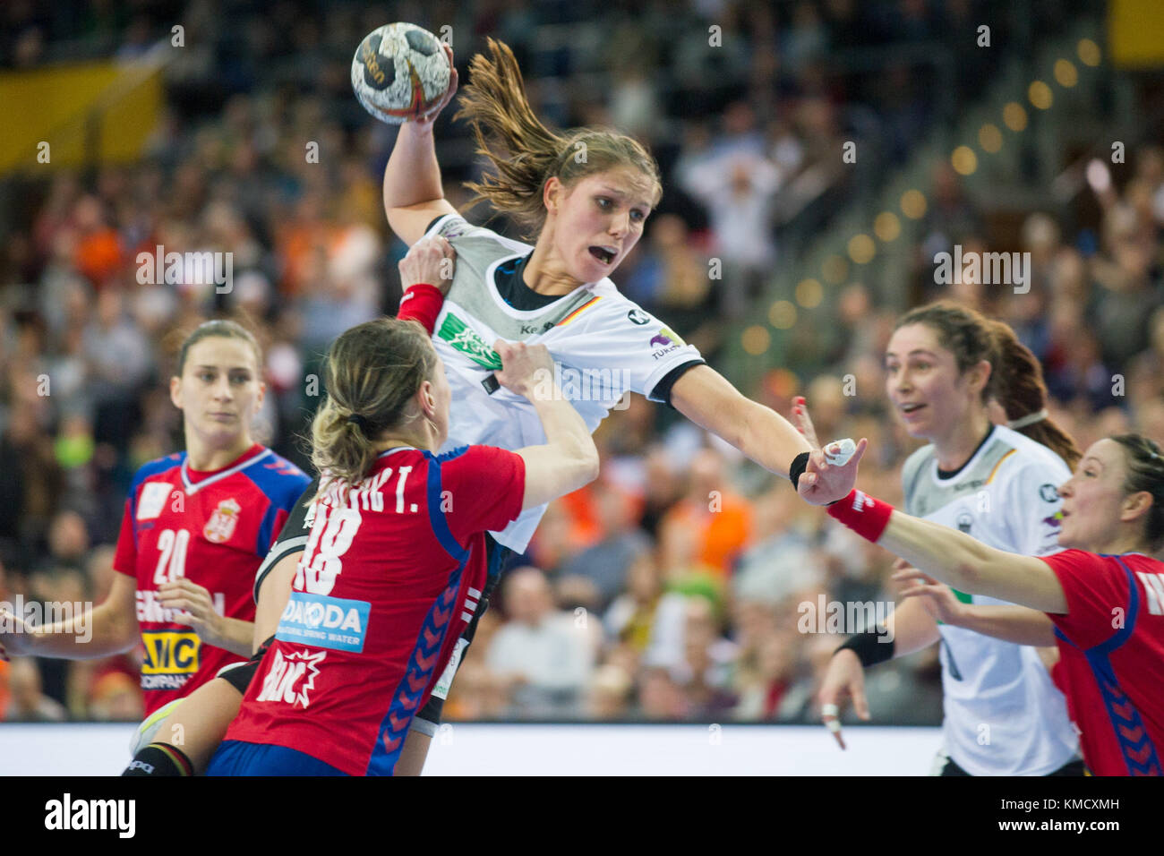 Leipzig, Deutschland. 05th Dec, 2017. Xenia SMITS (mi., GER) versus ...