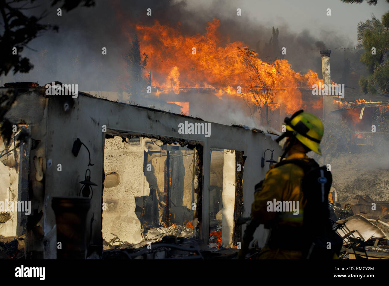 Thomas Wildfire High Resolution Stock Photography and Images - Alamy