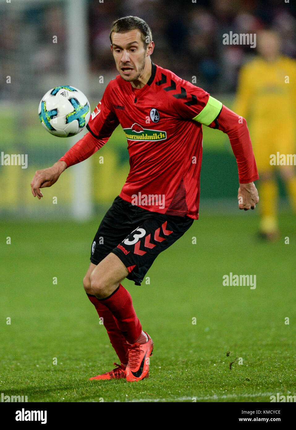 Freiburg, Germany. 1st Dec, 2017. Freiburg's Julian Schuster plays the ...