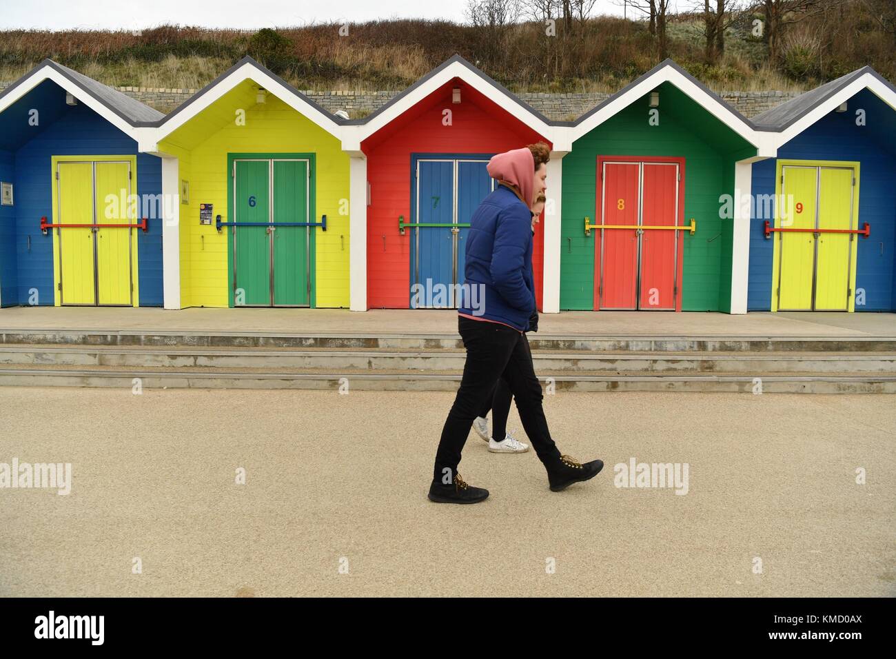 Barry island beach huts hi-res stock photography and images - Alamy