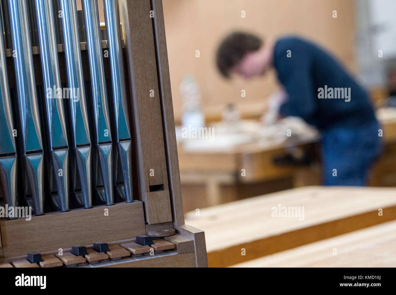How a pipe organ works hi-res stock photography and images - Alamy
