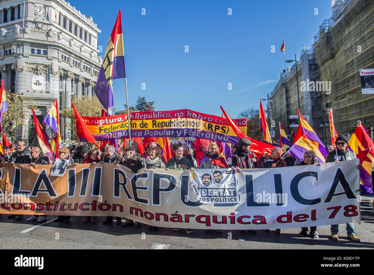 Rey bandera hi-res stock photography and images - Alamy