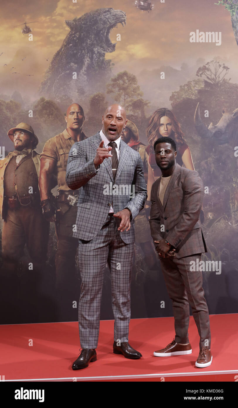 Berlin, Germany. 06th Dec, 2017. The actors Dwayne Johnson (L) and ...
