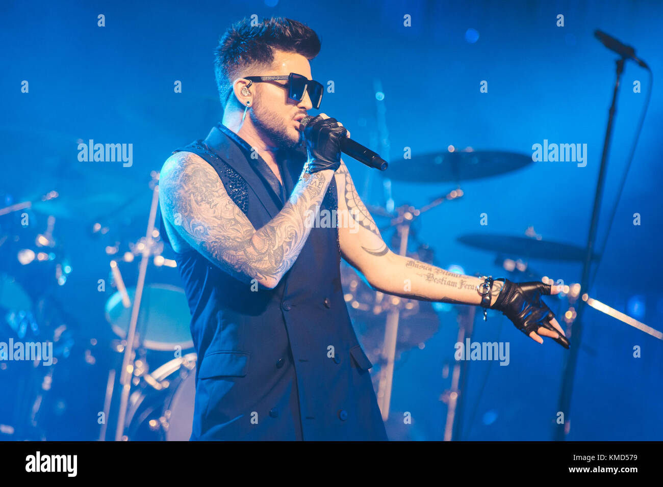 Leeds, UK. 6th Dec, 2017. Adam Lambert performs with Queen at the Leeds ...
