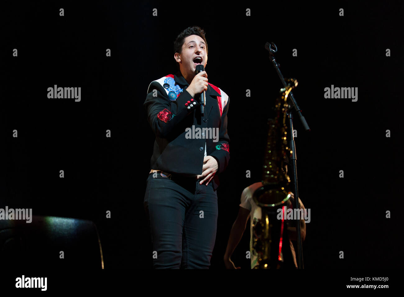 Liverpool, UK. 6th Dec, 2017. Singer, Max Restaino, performs as support ...