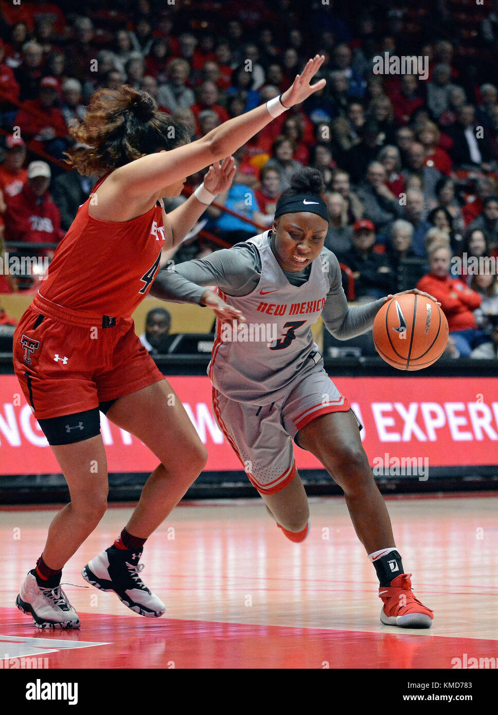 Albuquerque, NM, USA. 6th Dec, 2017. UNM's #3 N'Dea Flye drives the ...