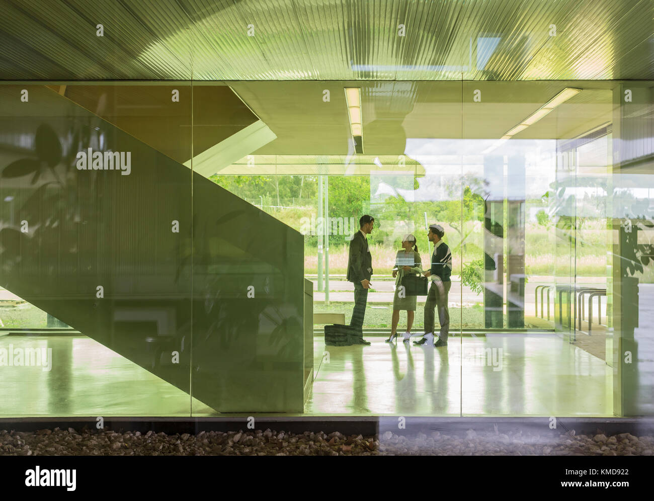 Modern business people talking hi-res stock photography and images - Alamy