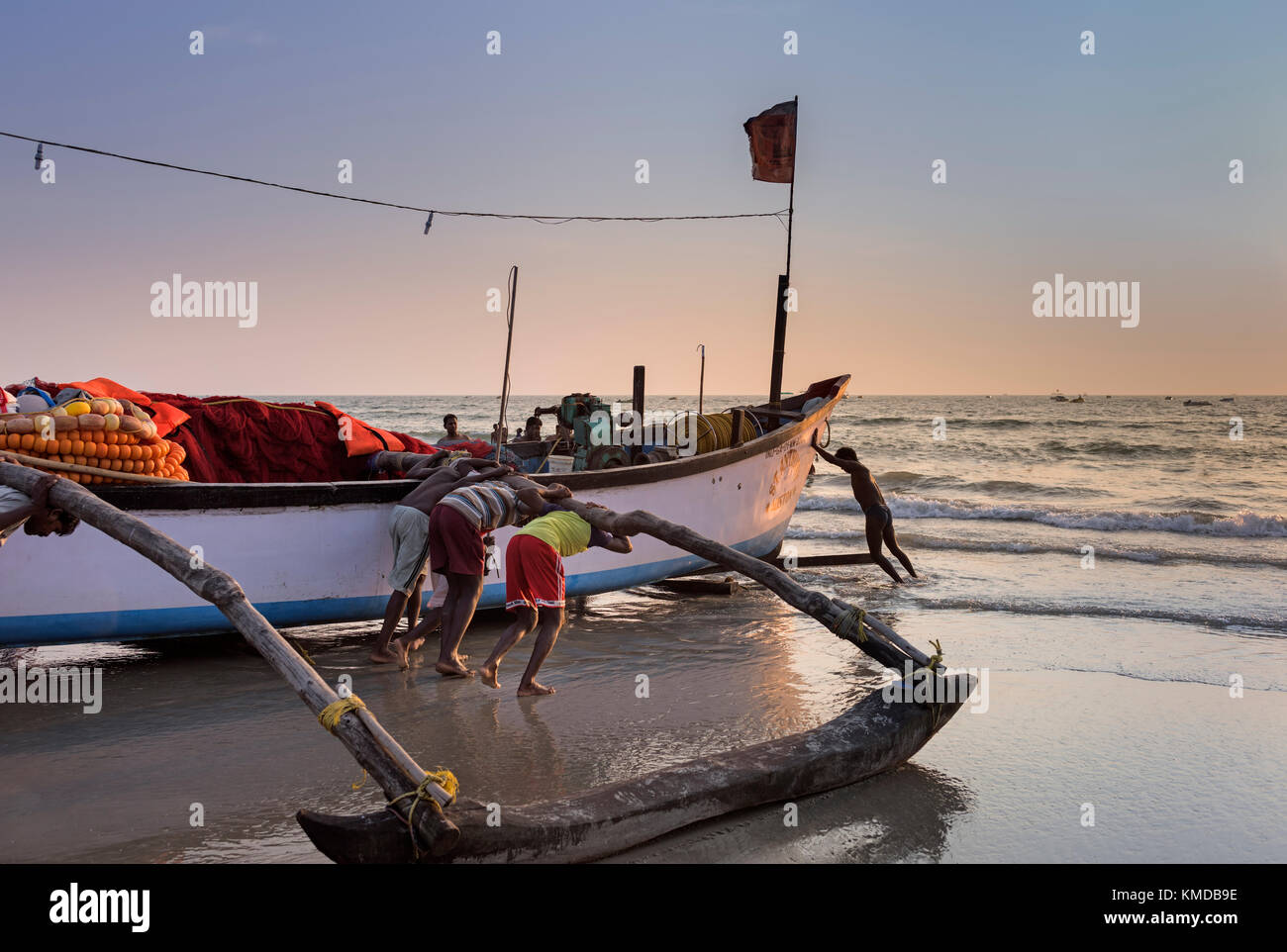 Launching boat india hi-res stock photography and images - Alamy