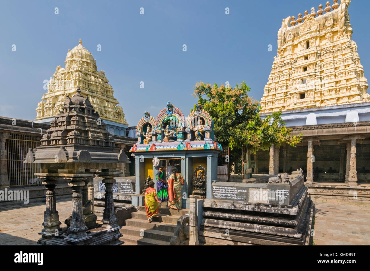 Kanchi hi-res stock photography and images - Alamy