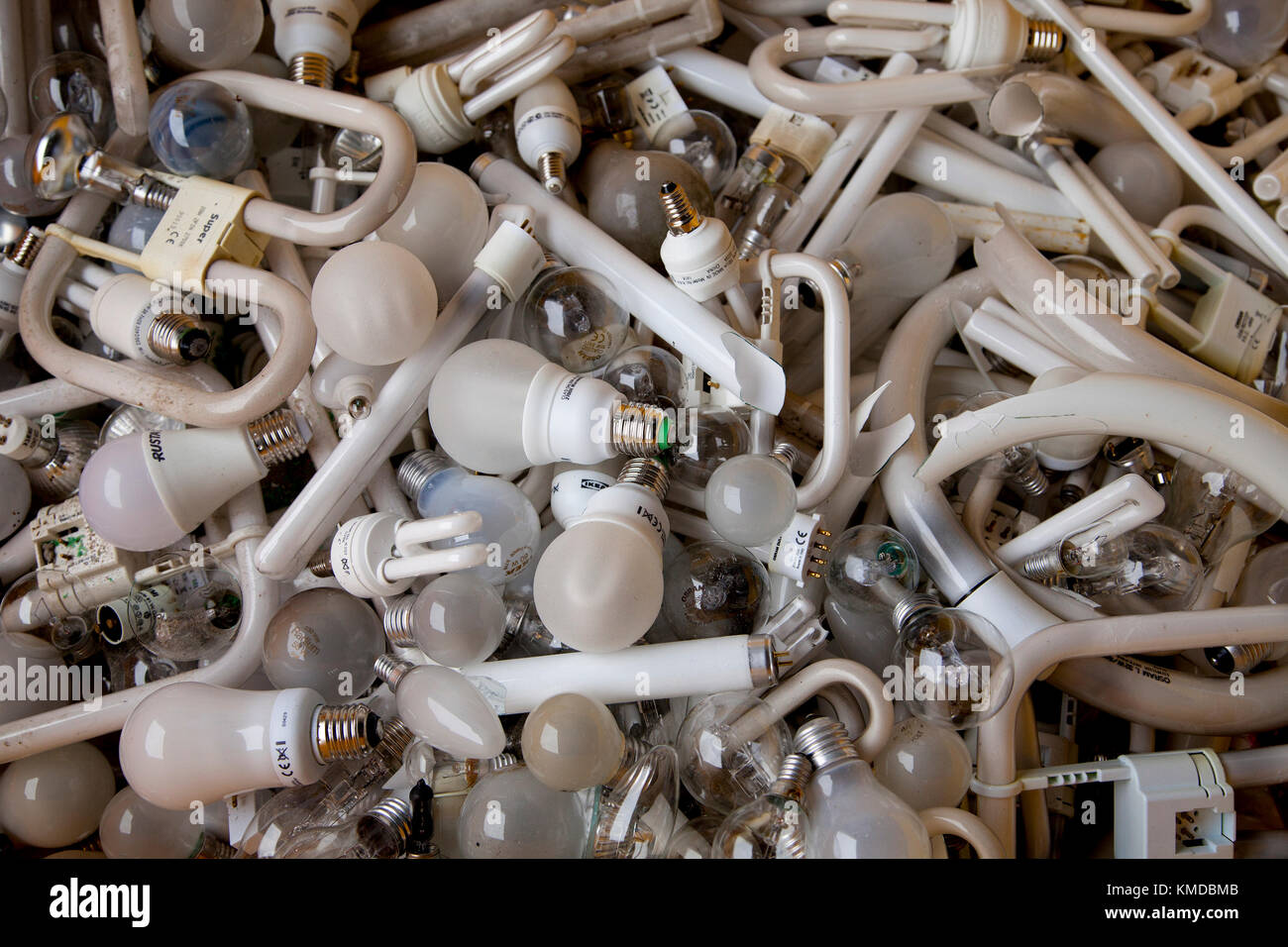 RECYCLING OF LIGHT BULBS 2017 Stock Photo - Alamy