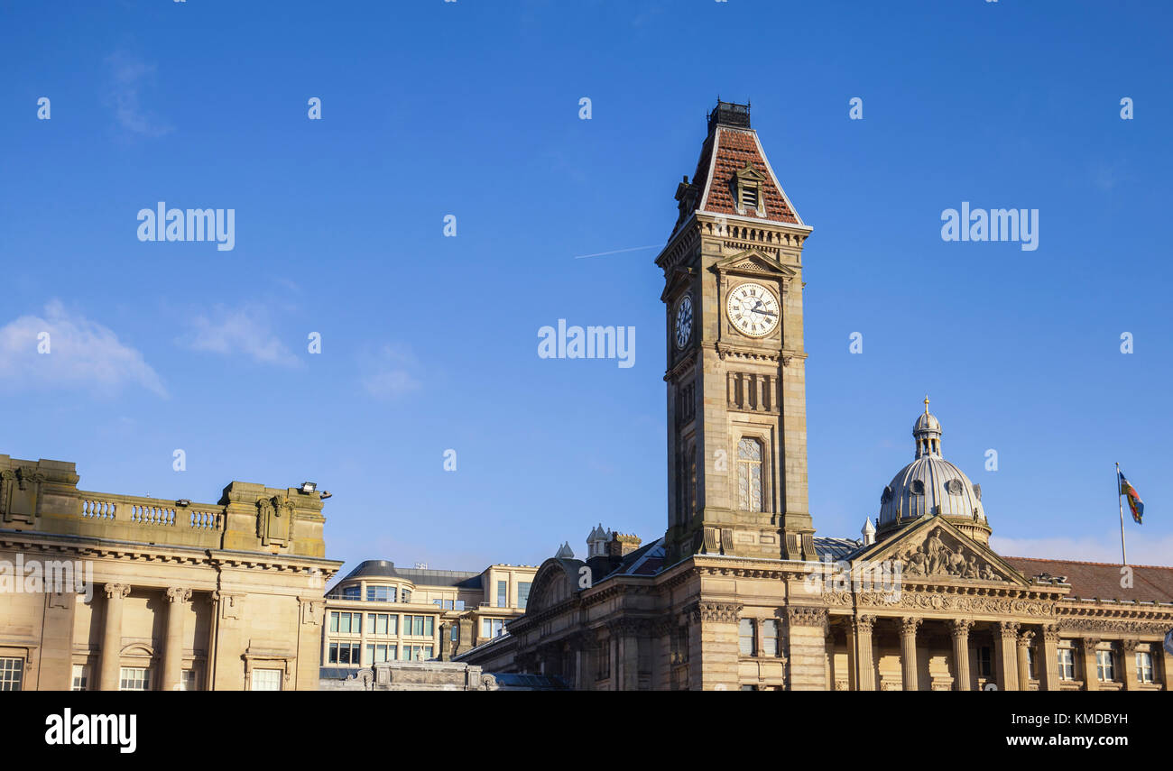 Big Brum Clock Tower and Museum of Arts in Birmingham United Kingdom ...