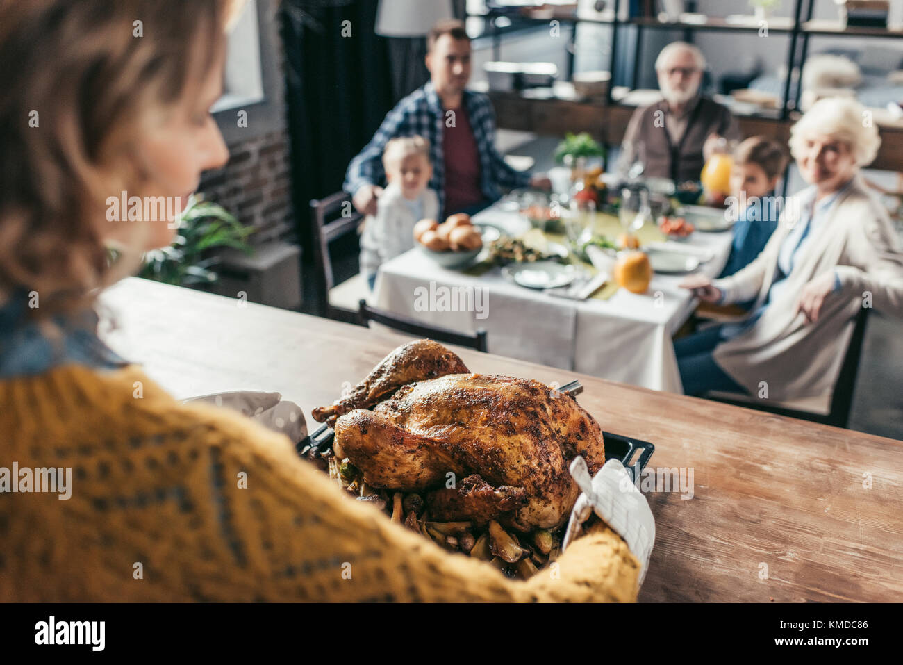woman with thanksgiving turkey Stock Photo - Alamy