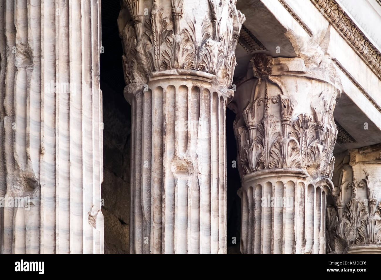 Corinthian columns of the ancient Adriano's temple Stock Photo - Alamy