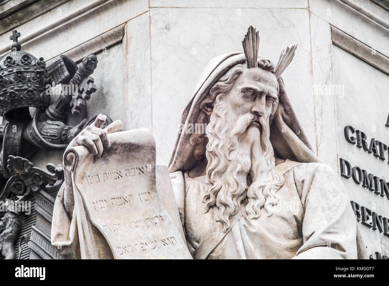 Statue of moses hi-res stock photography and images - Alamy
