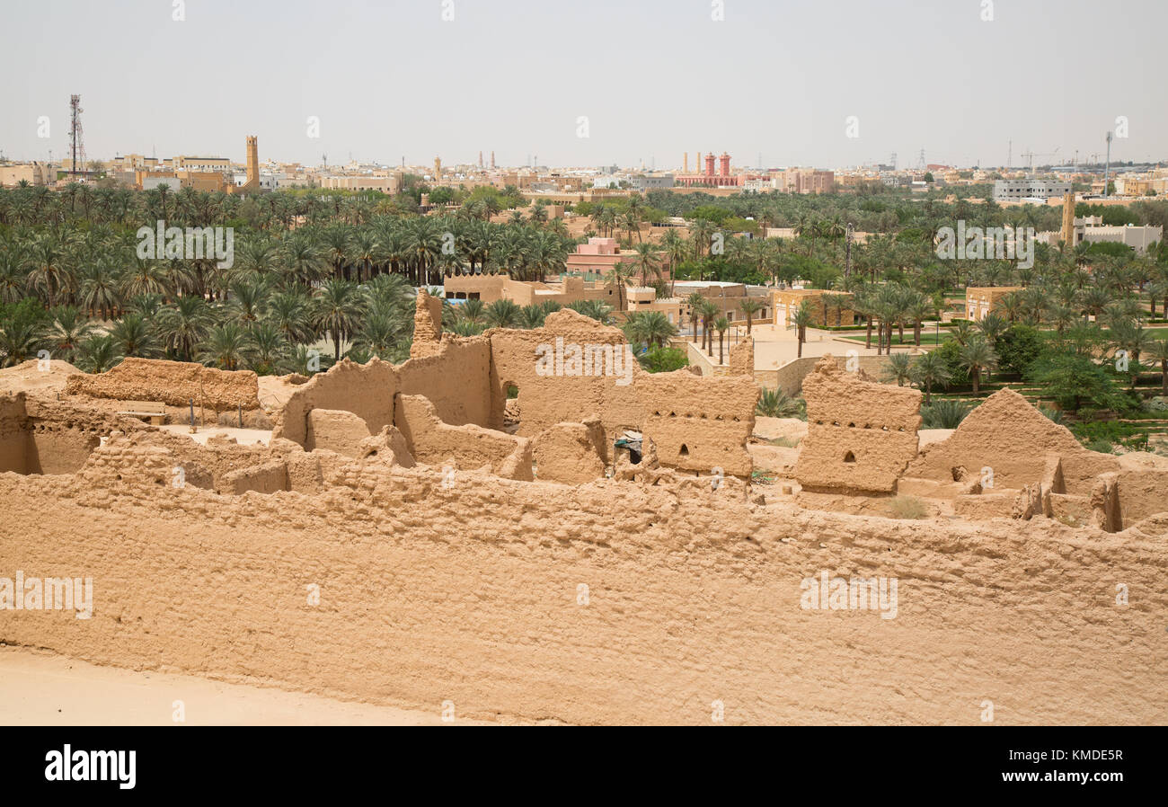 Streets of the old city Diriyah near Ar Riyadh, Kingdom of Saudi Arabia ...
