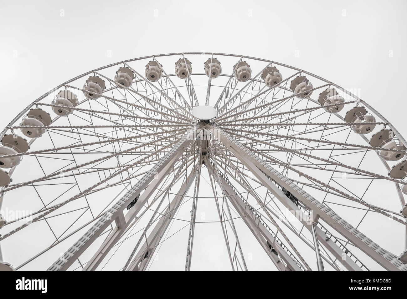 White Ferris wheel Stock Photo - Alamy