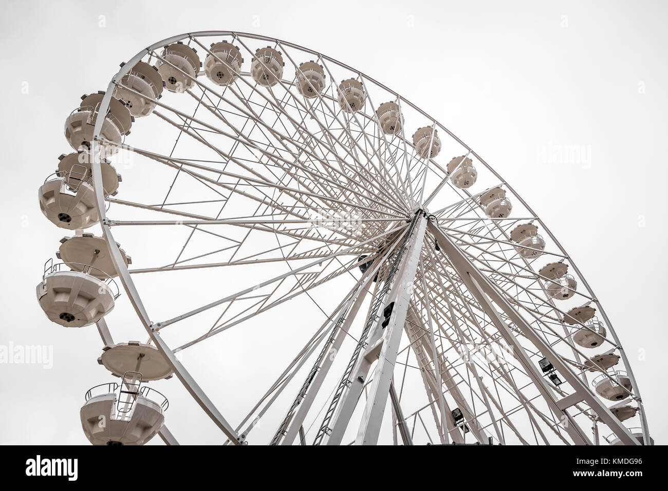 White Ferris wheel Stock Photo - Alamy