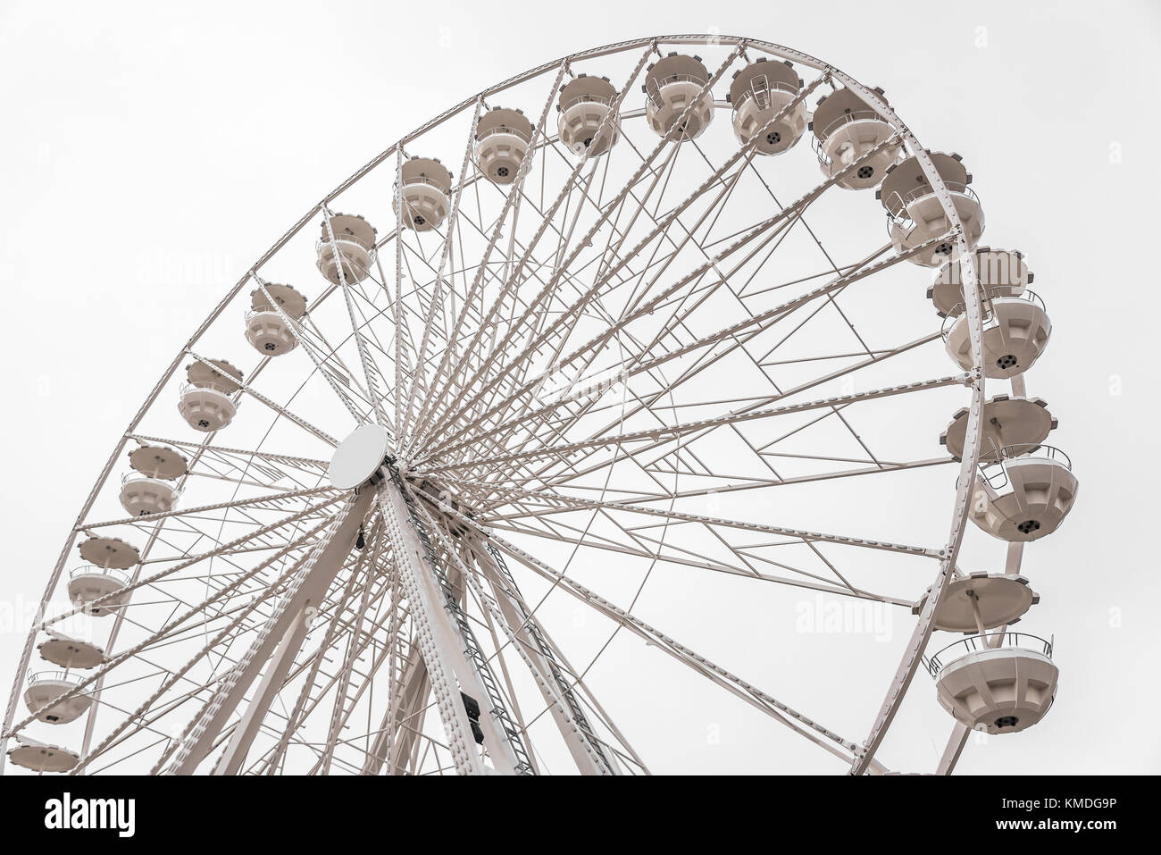 White Ferris wheel Stock Photo - Alamy