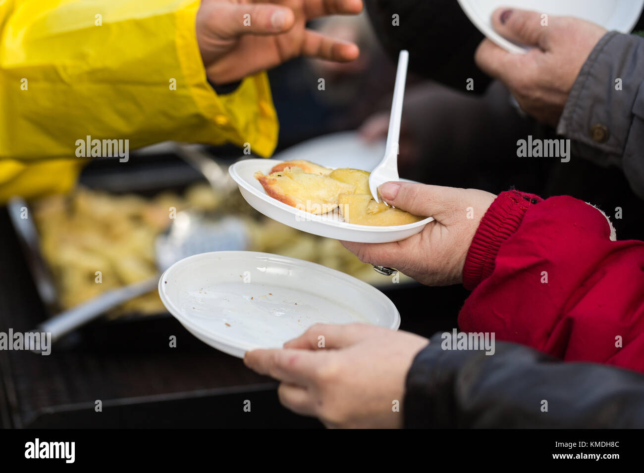Warm food for the poor and homeless Stock Photo - Alamy