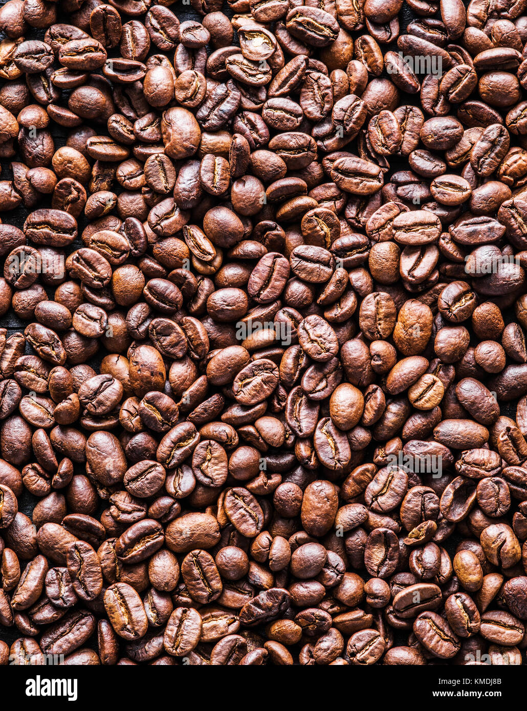 Roasted coffee beans. Top view Stock Photo - Alamy