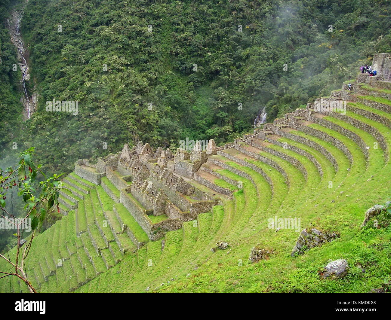 Inca trail stone ruins trek peru andes hi-res stock photography and ...