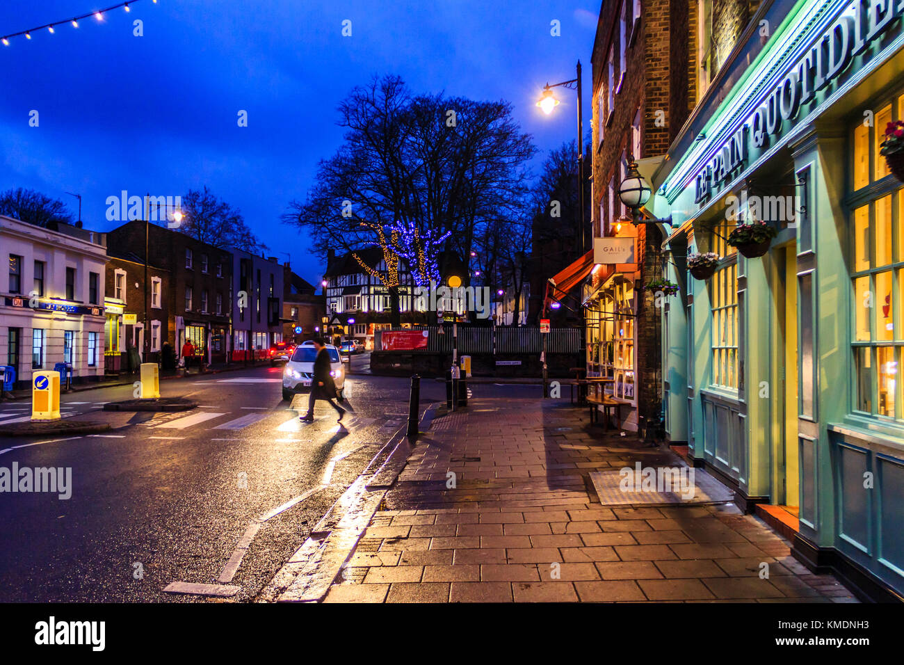 London night time lights hi-res stock photography and images - Alamy