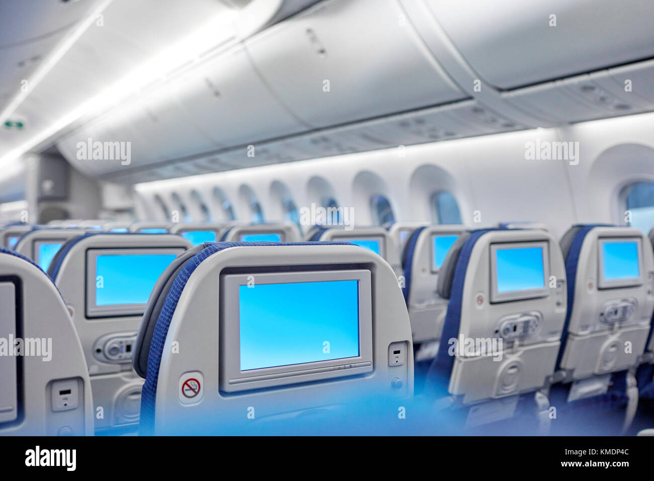 Airplane screen hi-res stock photography and images - Alamy