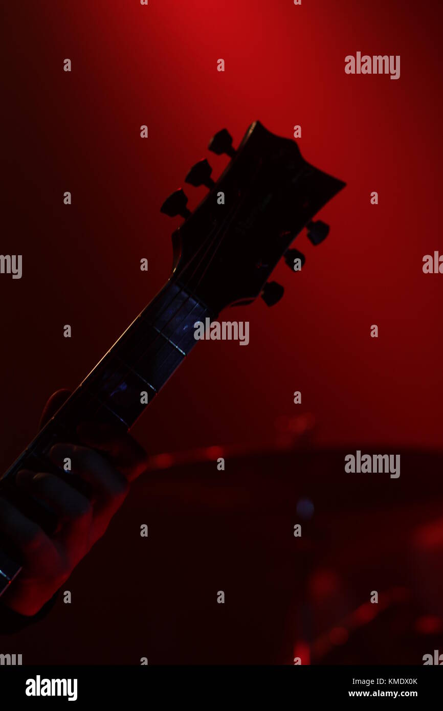 Guitar stage electric Stock Photo - Alamy