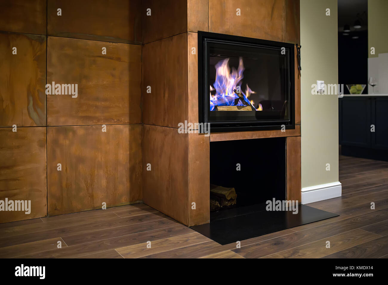 Cottage interior fireplace hi-res stock photography and images - Alamy