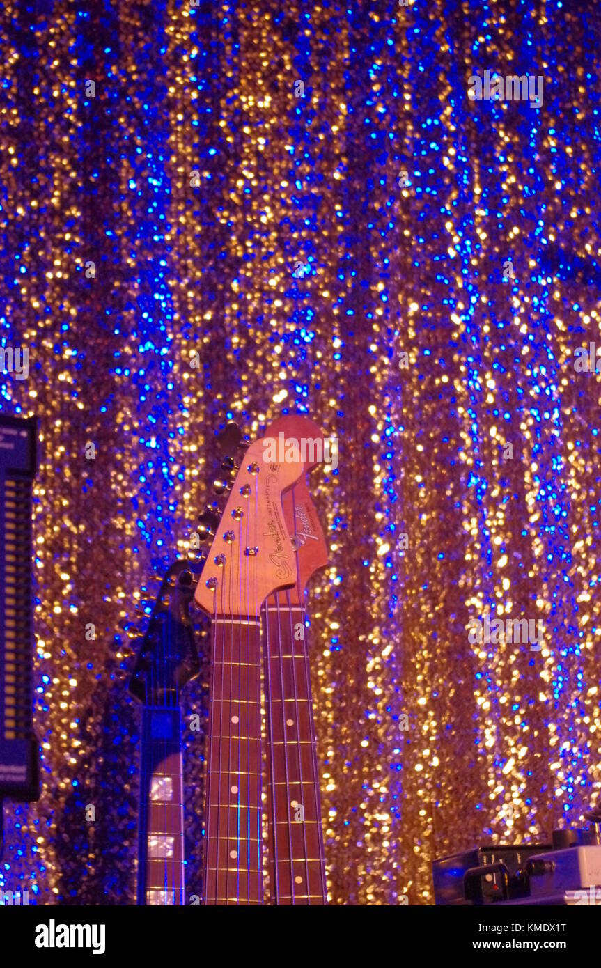 Guitar stage electric Stock Photo - Alamy