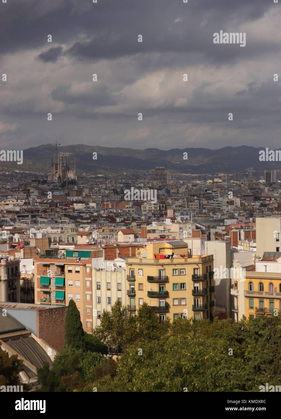 Barcelona cityscape skyline hi-res stock photography and images - Alamy