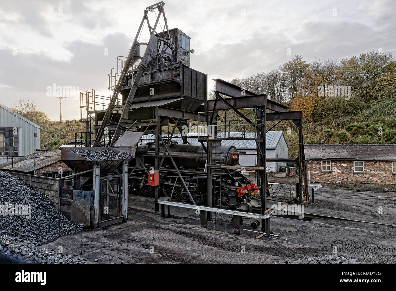Coal storage for steam locomotive hi-res stock photography and images ...