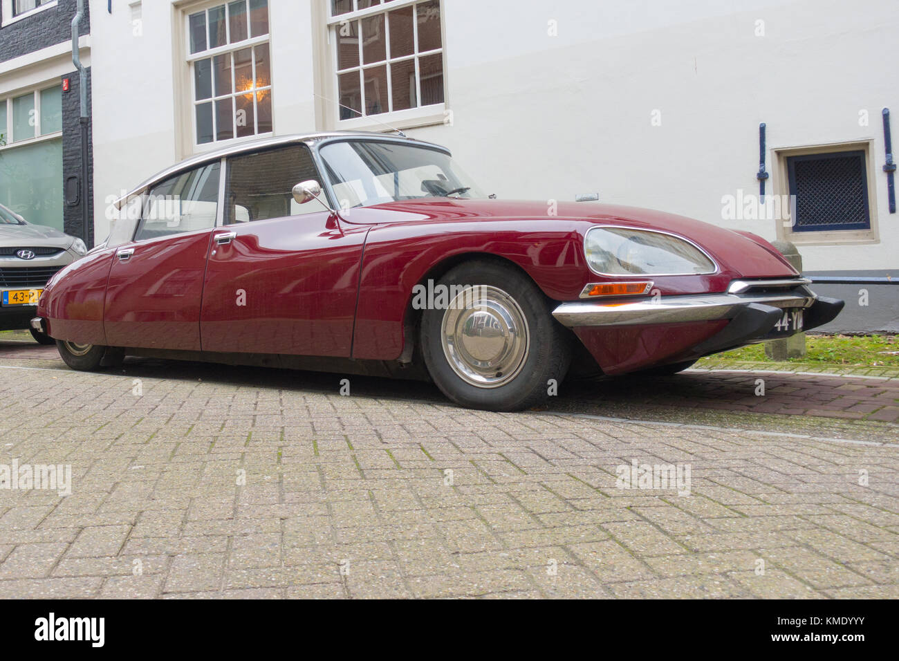 Citroen ds hi-res stock photography and images - Alamy