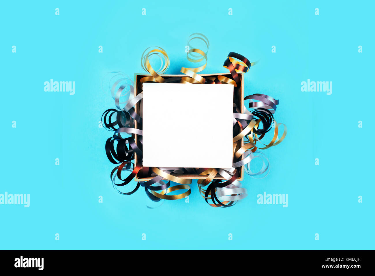 Opened box with clean card Stock Photo - Alamy