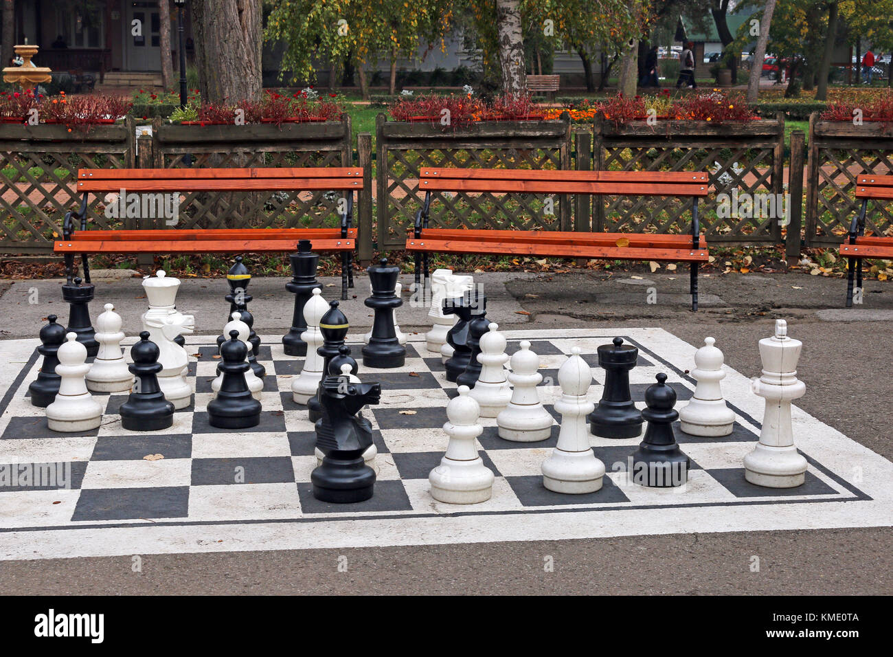 Big chess in park hi-res stock photography and images - Alamy